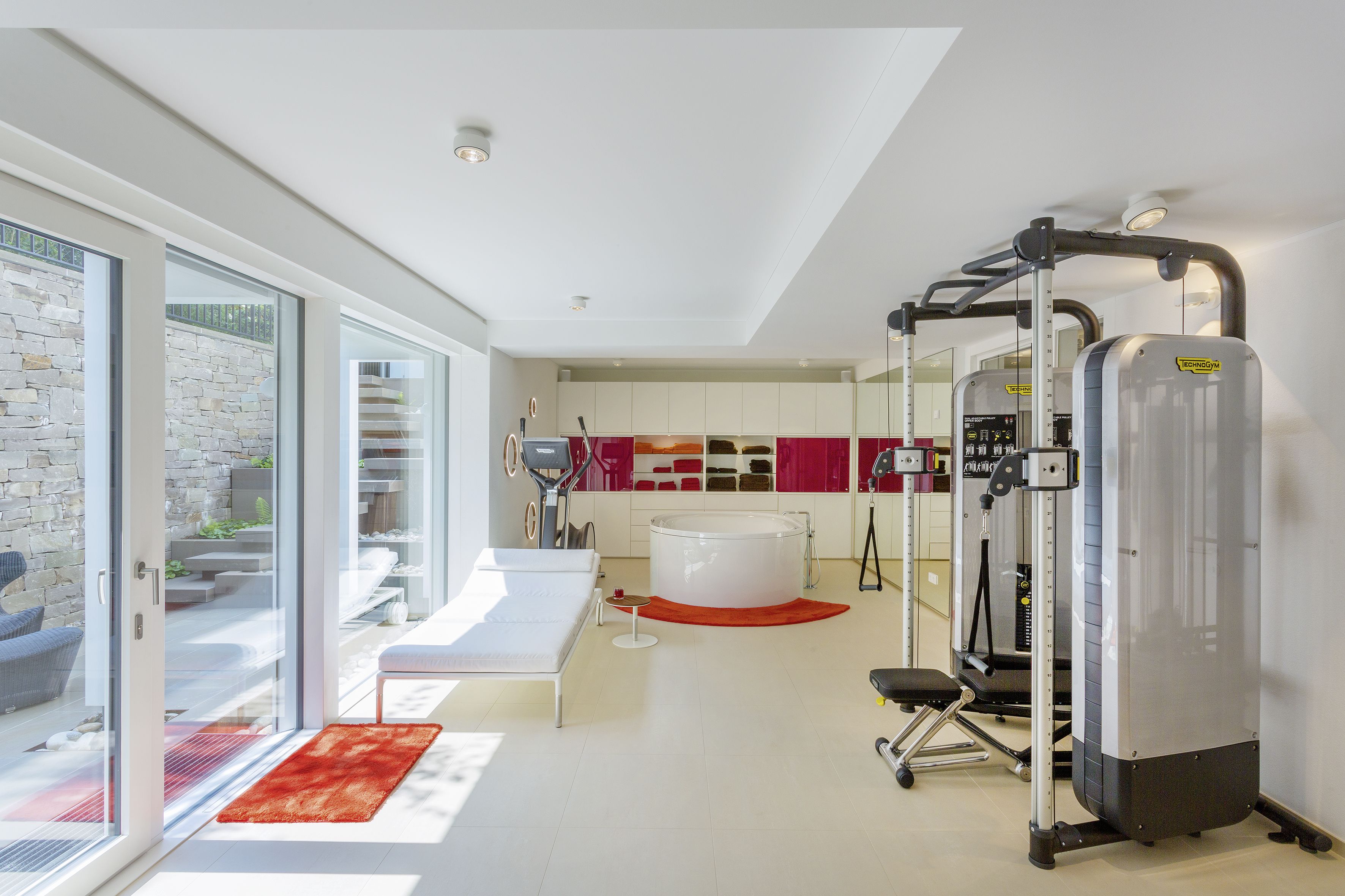 Luxury Home Builder: Custom Modern House Designs